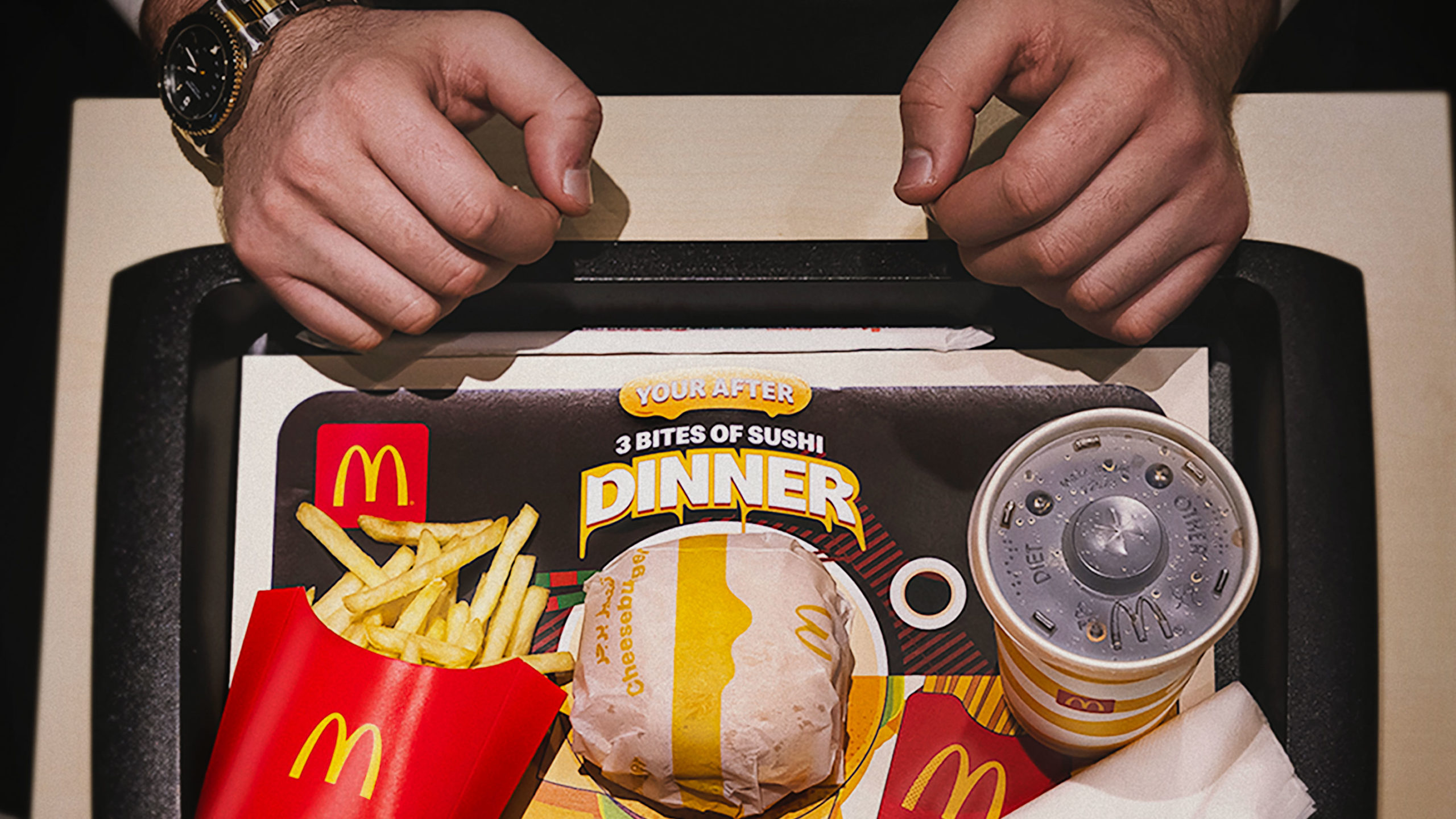 McDonald's crée un plateau XXL pour pouvoir manger à plusieurs 🍔🍟